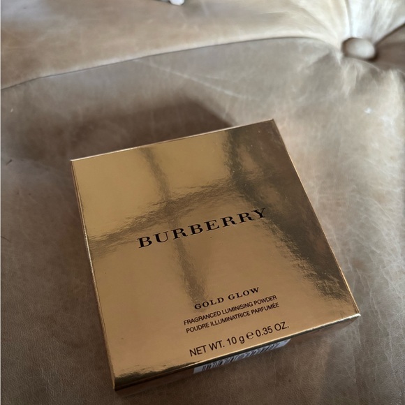 Burberry | Makeup | Burberry Gold Glow Fragranced Luminising Powder ...